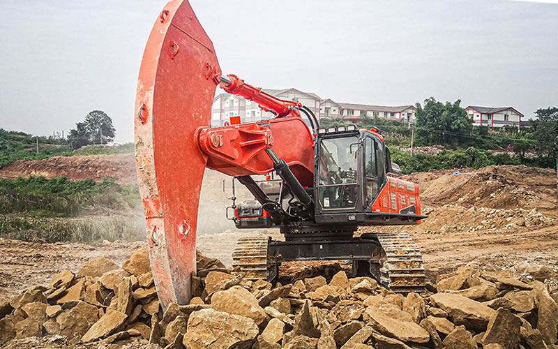 Excavator Rock Boom and Ripper Arm 40 to 70T for sale - POIN